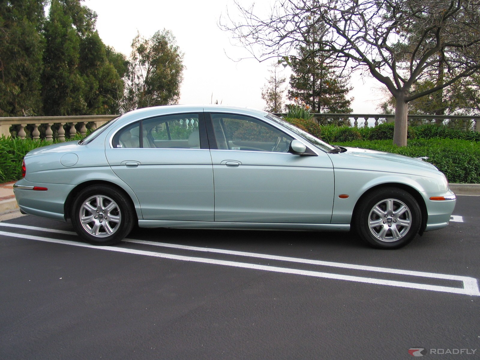 Jaguar S-type technical specifications and fuel economy